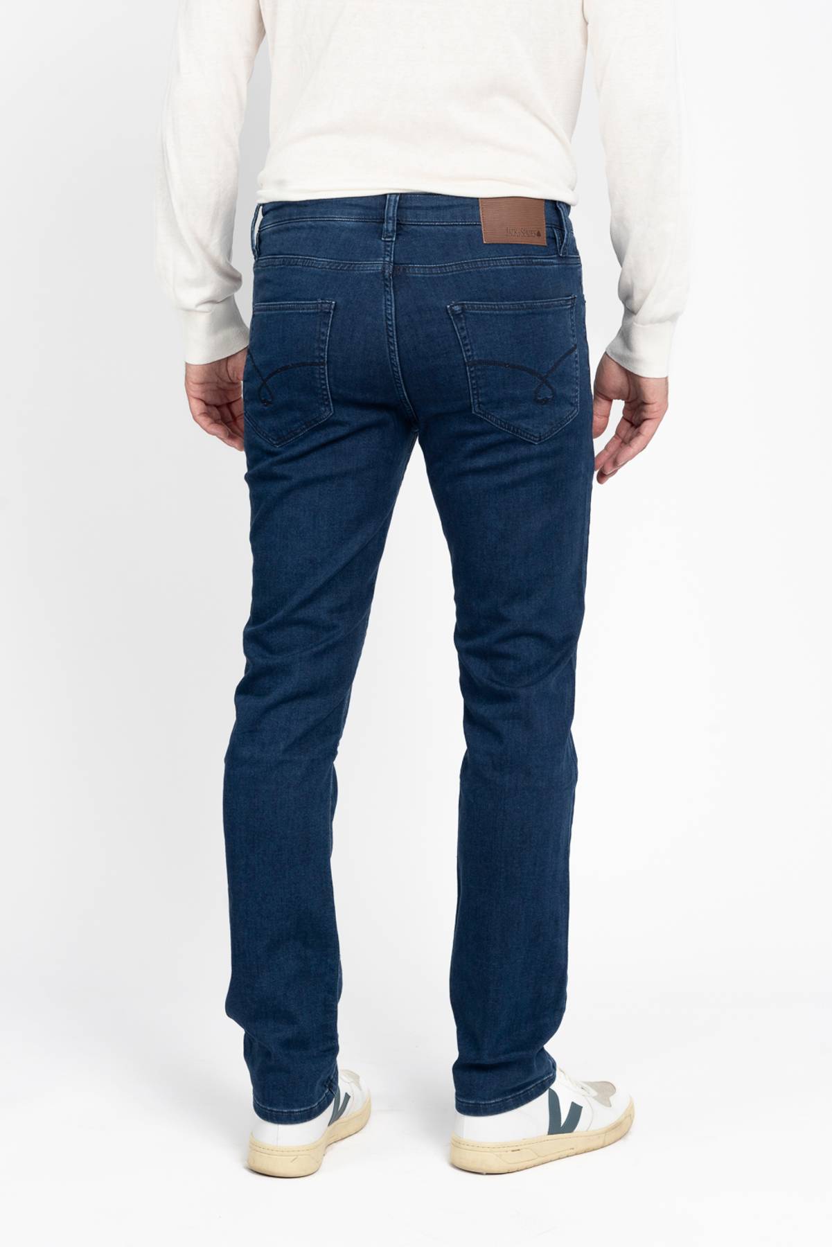 Understanding What Does Mid Rise Mean In Jeans For The Perfect Fit Understanding What Does Mid Rise Mean In Jeans For The Perfect Fit